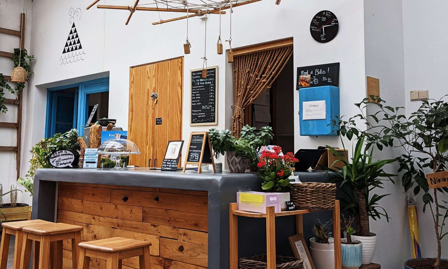 Complete Hostel Packing List: 45 Hostel Essentials You Need